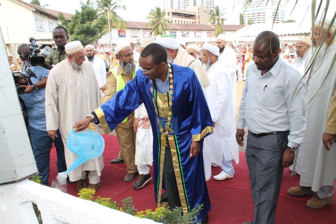 WWW.BAYANA.BLOGSPOT.COM: The Dawoodi Bohra Religious leader welcomed by ...