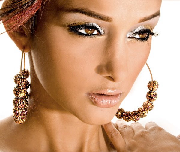 MAYTEE MARTINEZ: Interview: 5 Questions with CEO/Founder Laura ...