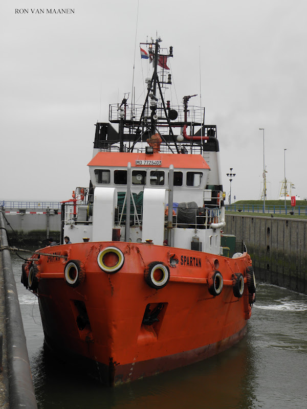 WARSHIPSRESEARCH: Greek anchor handling vessel/salvage tug (ex-Abeille ...