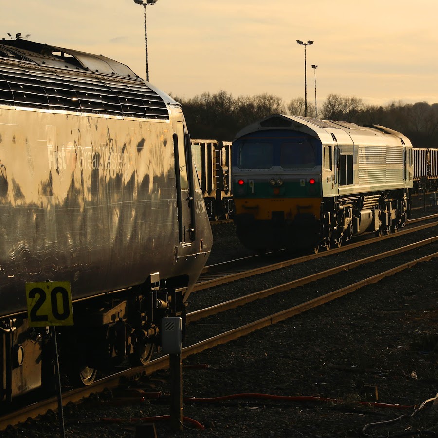 47s and other Classic Power at Southampton: HSTs at Westbury, 16th ...