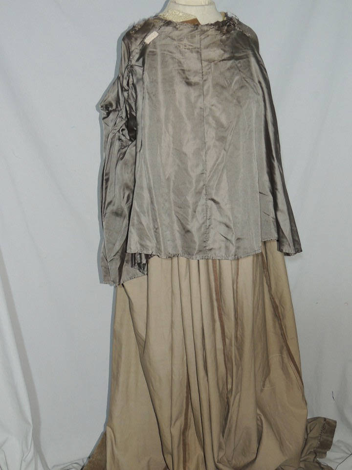 All The Pretty Dresses: Edwardian Dressing Robe