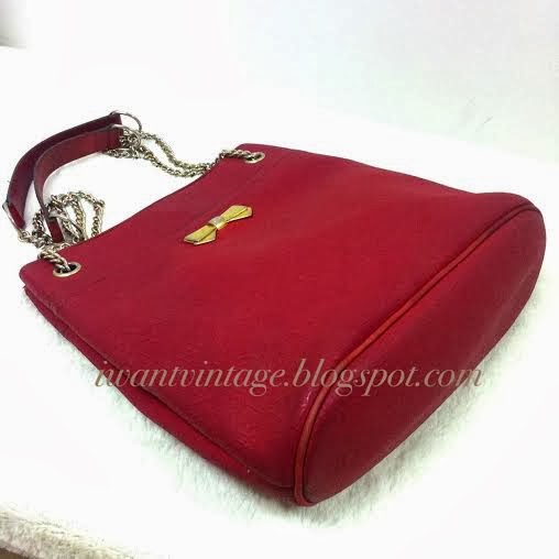 I Want Vintage | Vintage Designer Handbags: Nina Ricci Chain Bag in Red