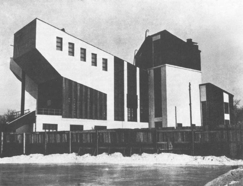 LA ESPINA ROJA: CLUB DE TRABAJADORES RUSAKOV, EN MOSCÚ, EDIFICIO DE ...