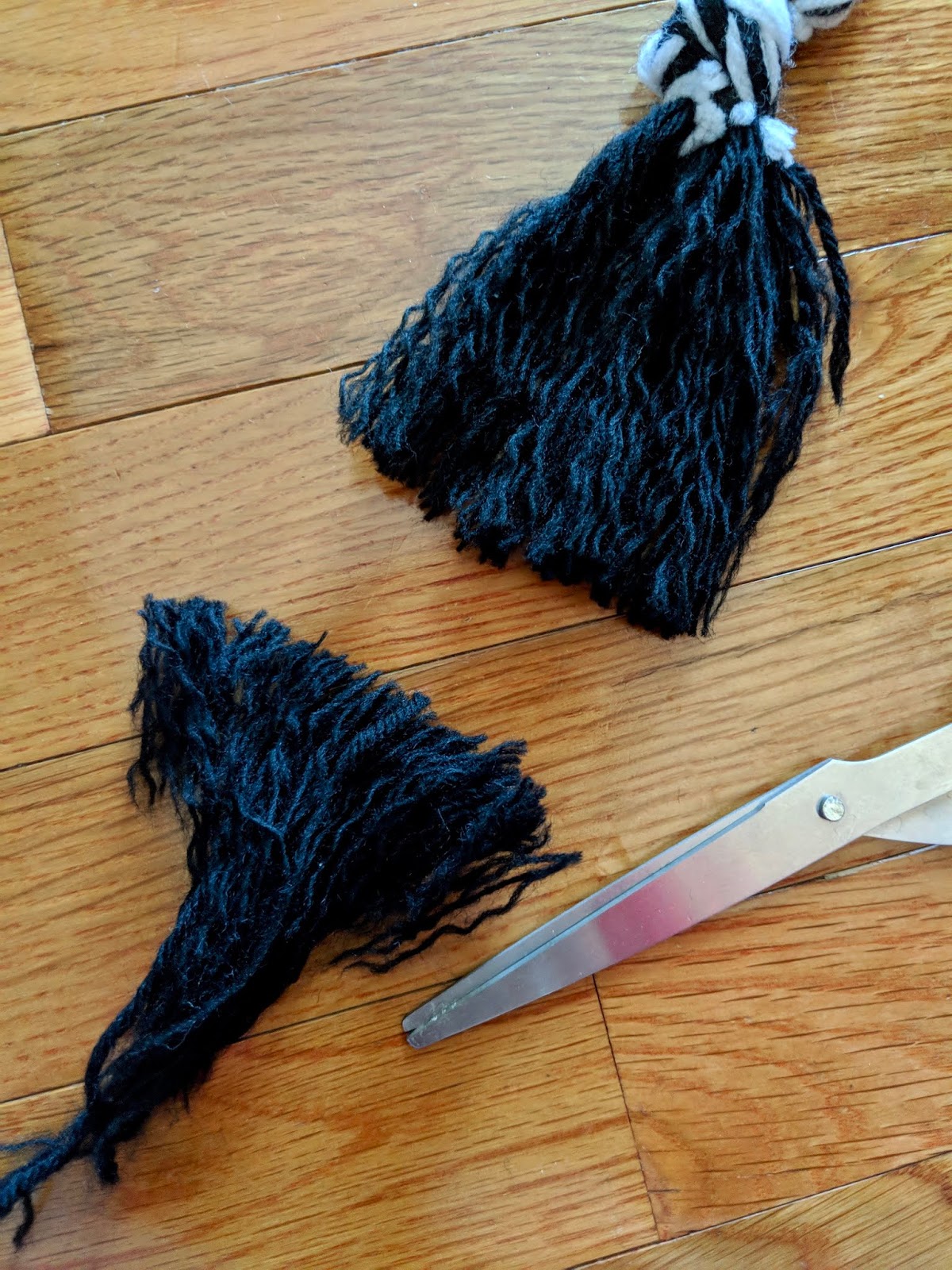 DIY Animal Tail Tutorial using Yarn