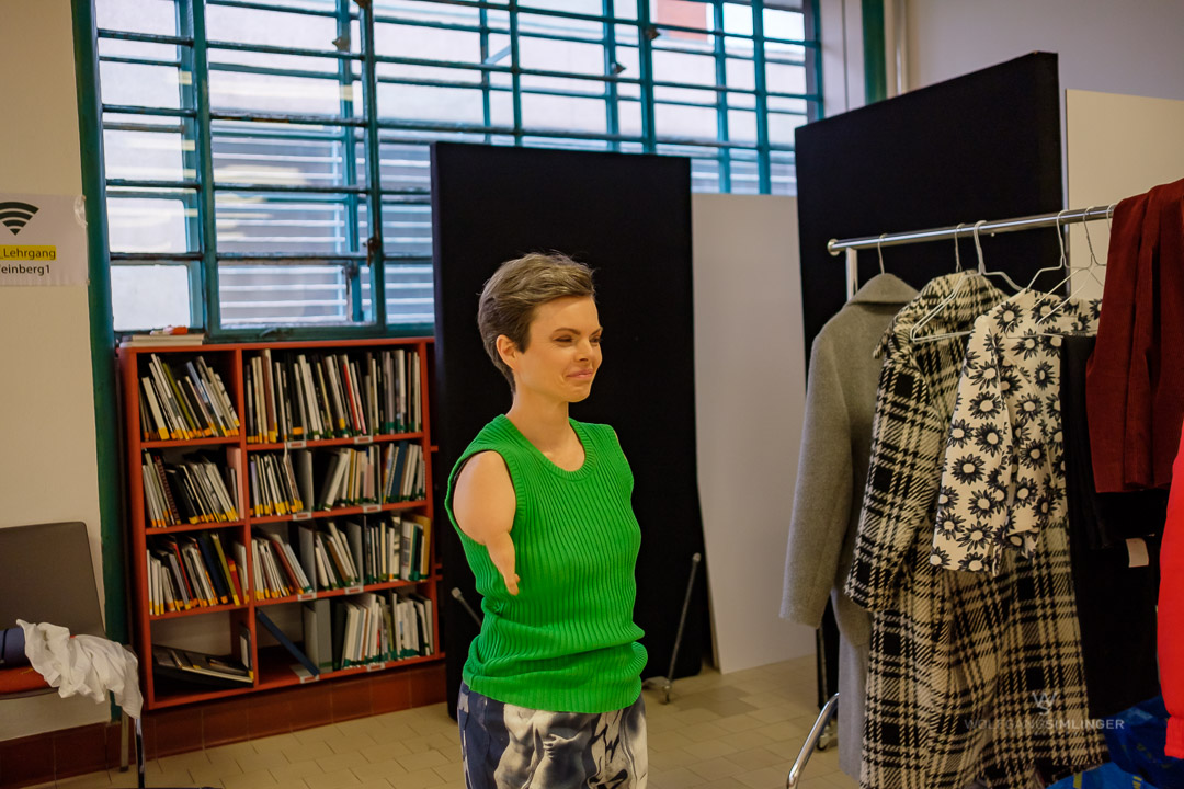 L I Z mueller - Fußkeyboarderin aus Enns: Fotos Fashion Kalender 2020/21