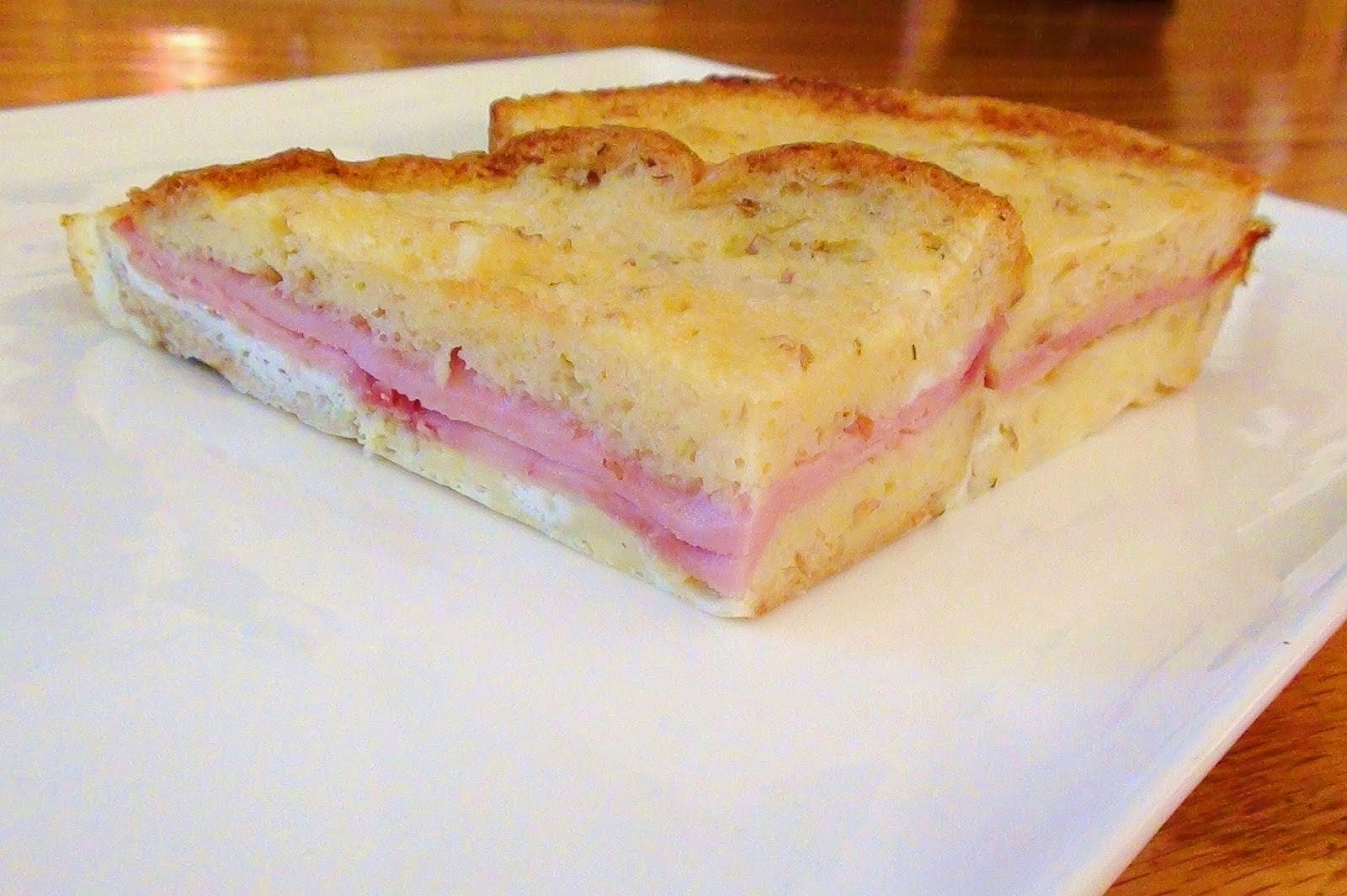 zsuzsa is in the kitchen: HAM AND BREAD PUDDING