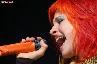 Le Look d'Hayley Williams ~ The Girls Next Door