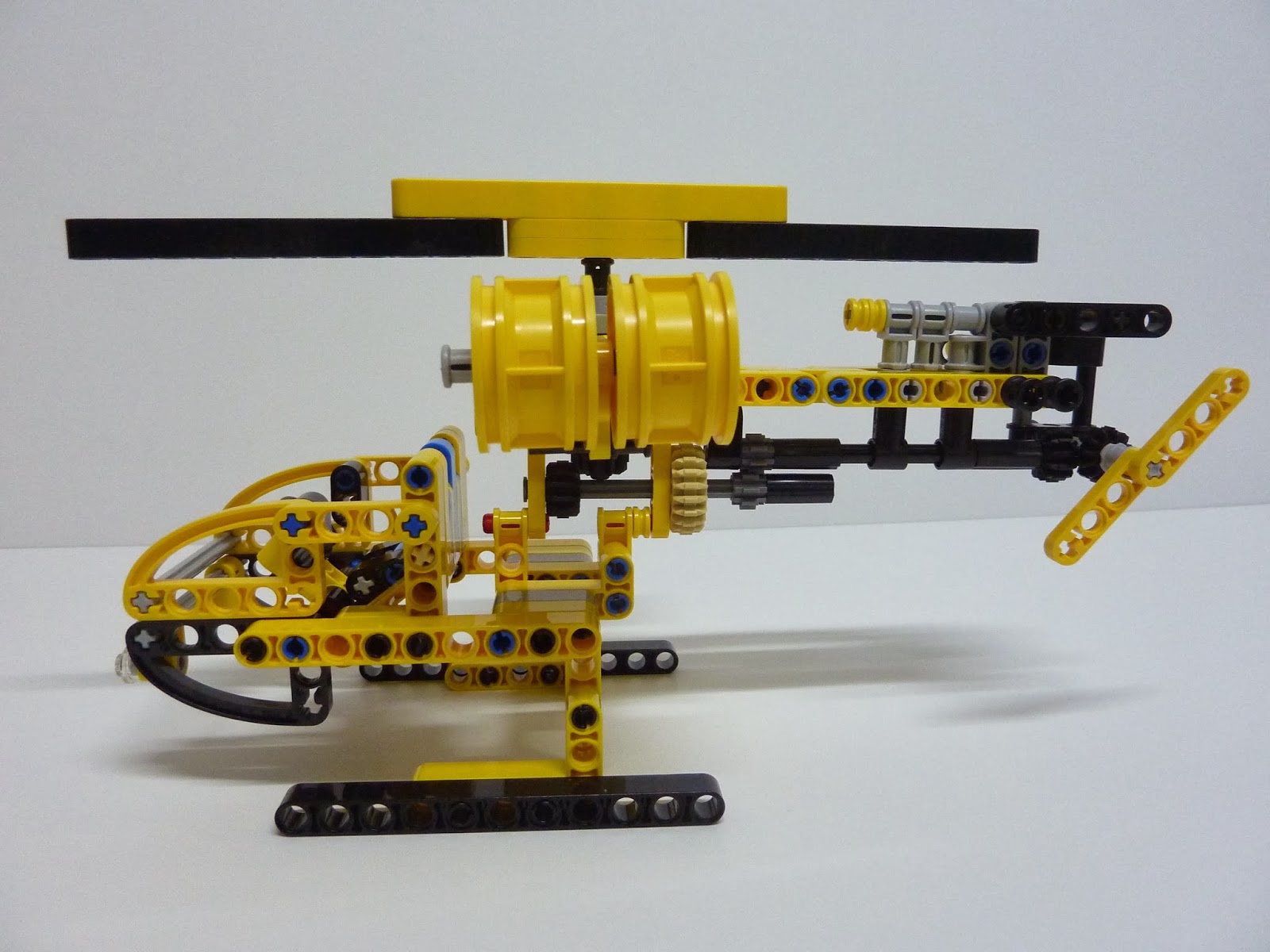 Brick Wink: REVIEW - Alternate Build: MOC 42004 - 001 - Helicopter