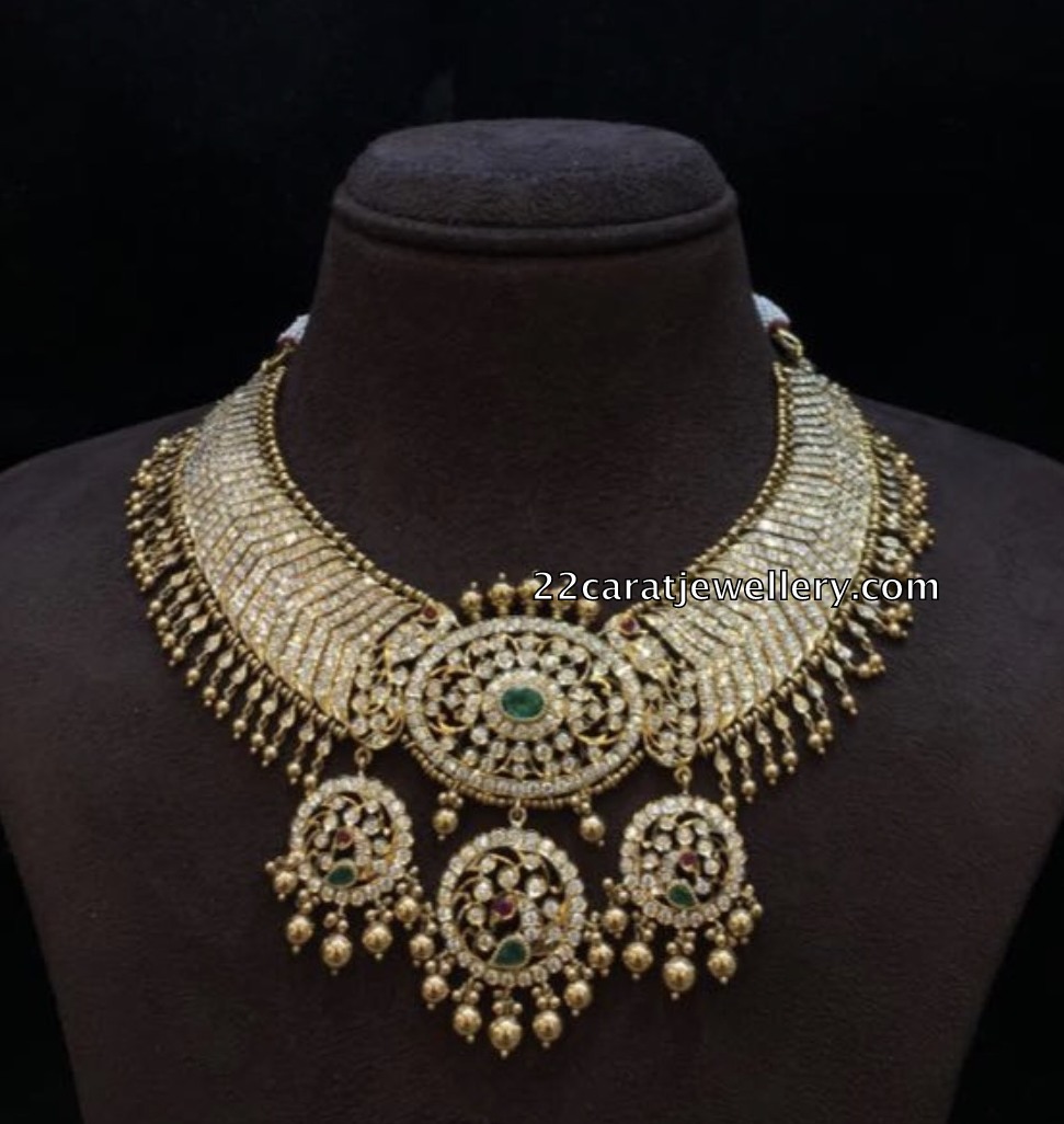 Closed Setting Diamond Set by Amarsons - Jewellery Designs