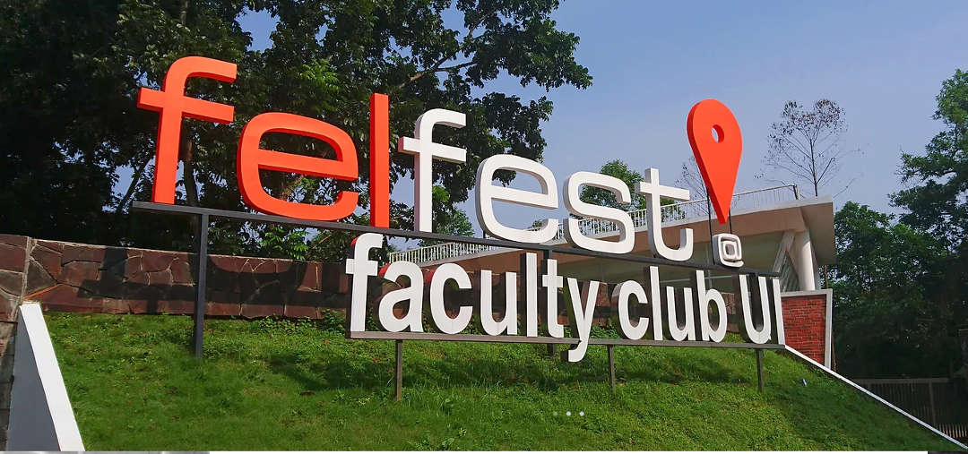 Rahmat M. Samik-Ibrahim: Kolam Renang FelFest Universitas Indonesia