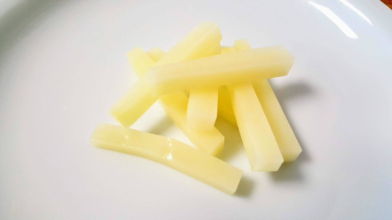 Frites, pommes Allumettes, Mignonnettes, Pont-Neuf et Collerettes