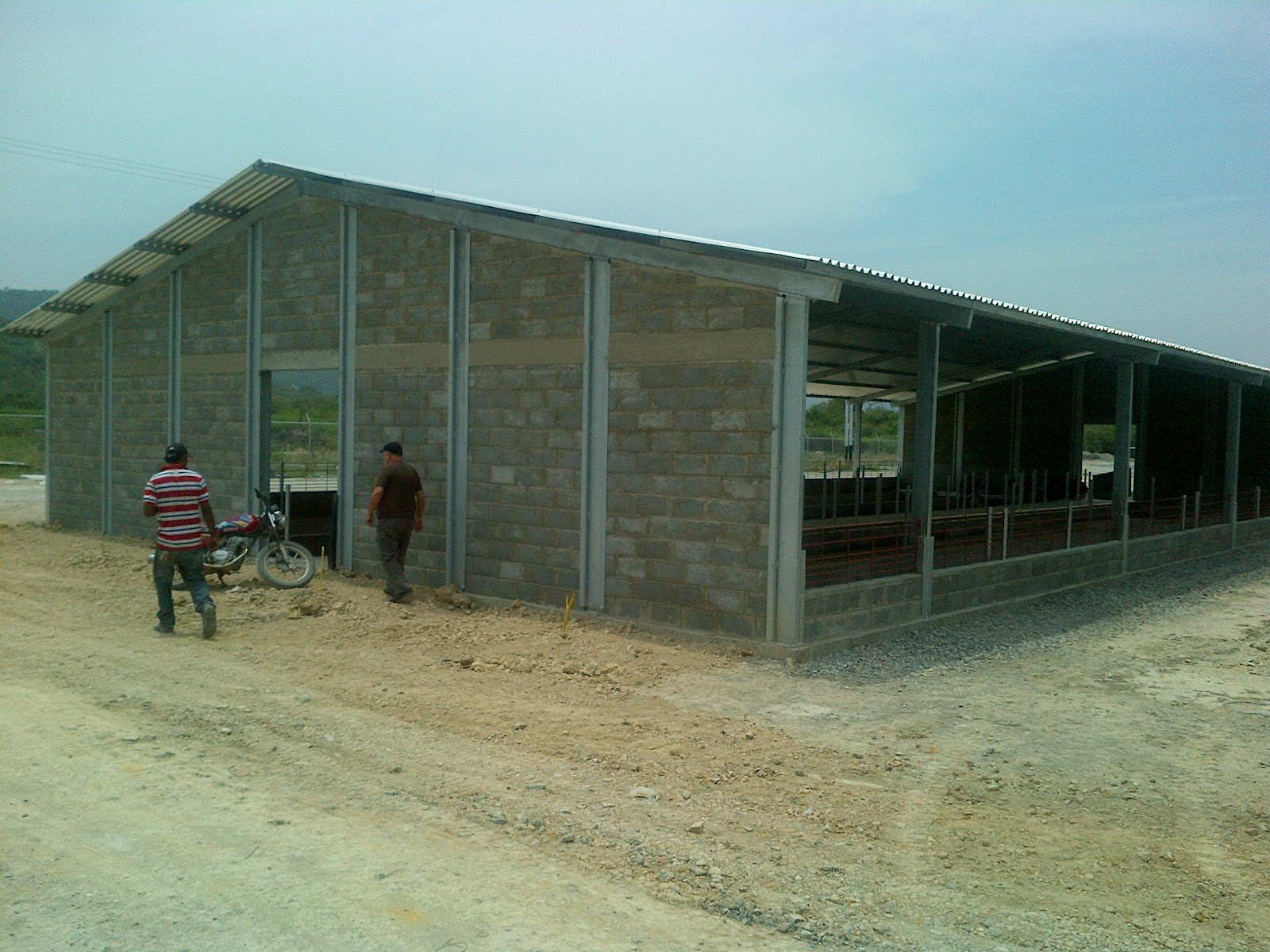 Diseños Mecanicos Melendez: Galpones Porcinos del Alba