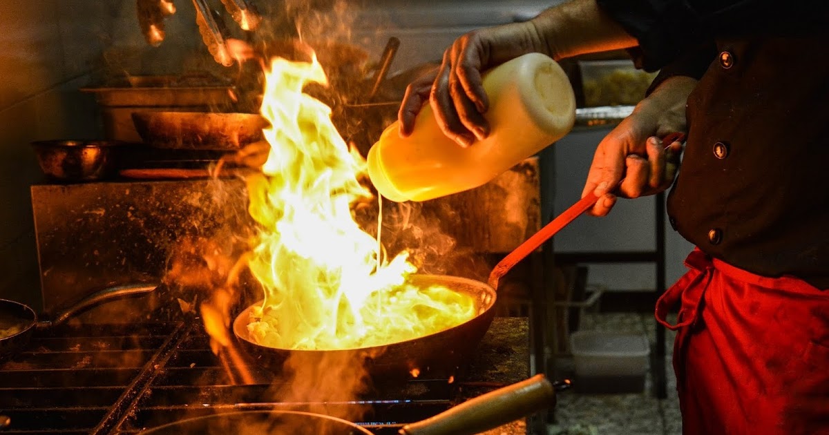 Duties And Responsibilities Of Food Production Personnel Or Kitchen Staffs duties-and-responsibilities-of-food-production-personnel-or-kitchen-staffs