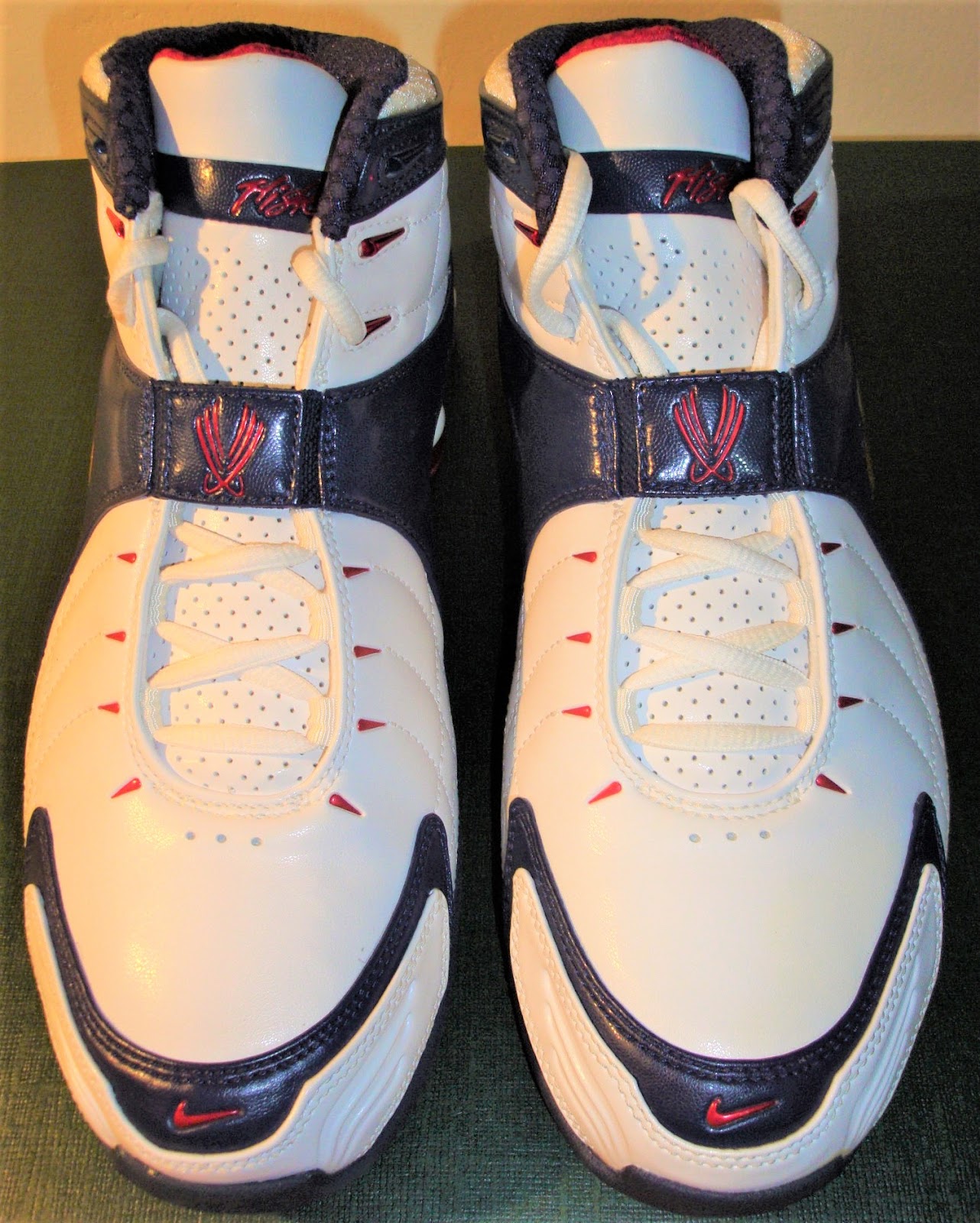 GreekSneakCollector: Nike Shox VC V