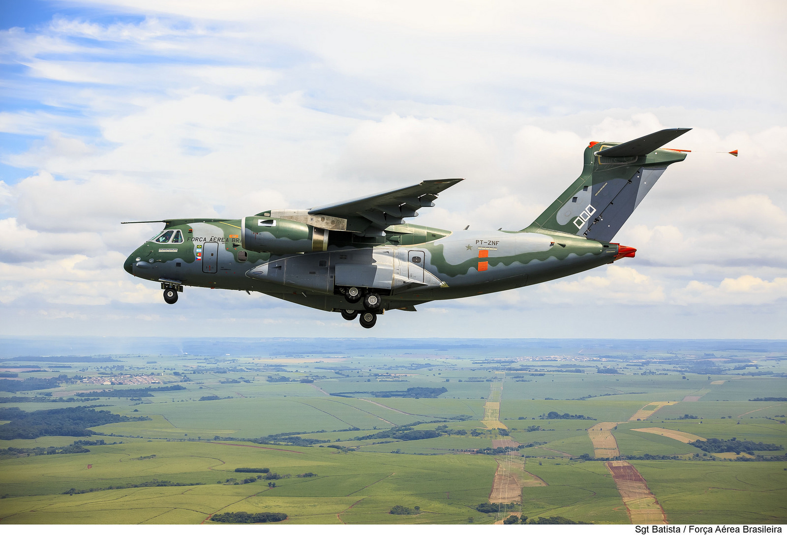 Orbis Defense Blog: O céu é o limite: Campanha de ensaios do KC-390 ...