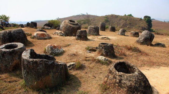 Balang Tempat Gergasi Minum Air Di Jumpai Di Laos - Bulletin Saya