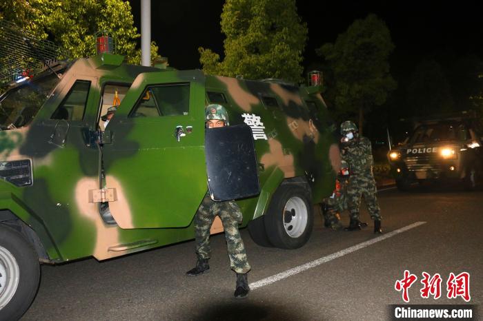 China Defense Blog: PAP Unit Of The Day: PAP of the Three Gorges Dam