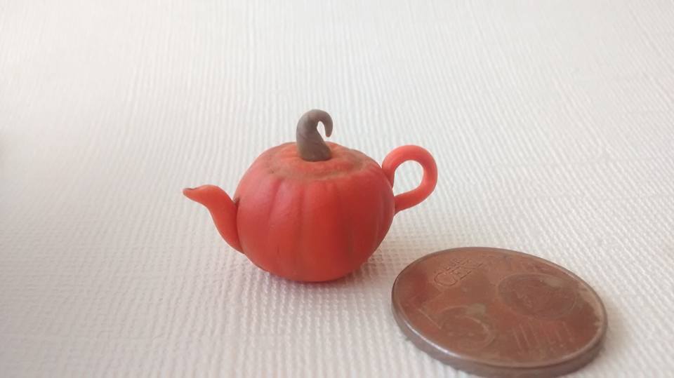 My Miniature World: Autumn Pumpkin Tea Pot - Tutorial
