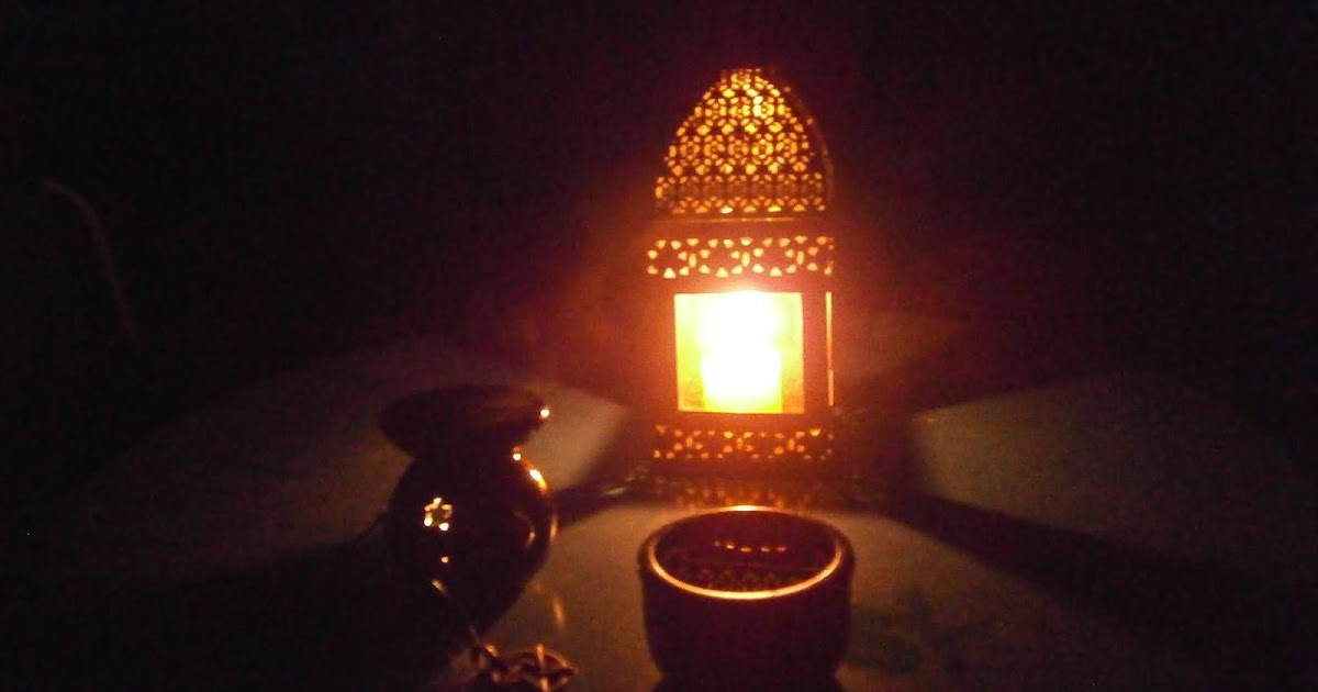 A bad witch's blog: Pagan Eye: Scrying by Water and Lantern-Light