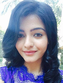 Simran Sharma Wiki, Biography, Dob, Age, Height, Weight, Affairs and More