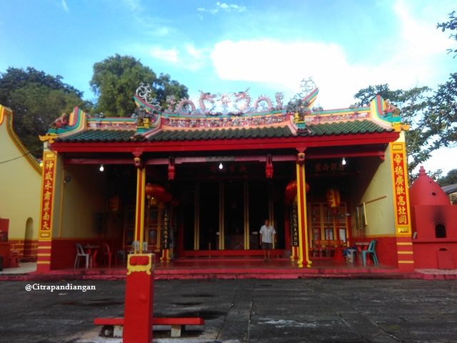 Ang Nio Temple in Senggarang Tanjungpinang - Butterfly Traveler