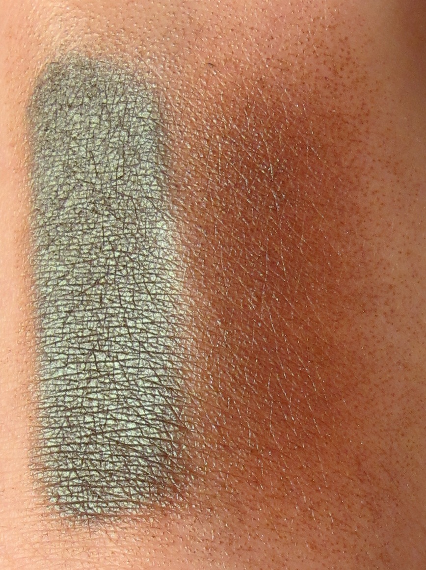 Steph Stud Makeup: MAC Club Eyeshadow Look and How To Wear It