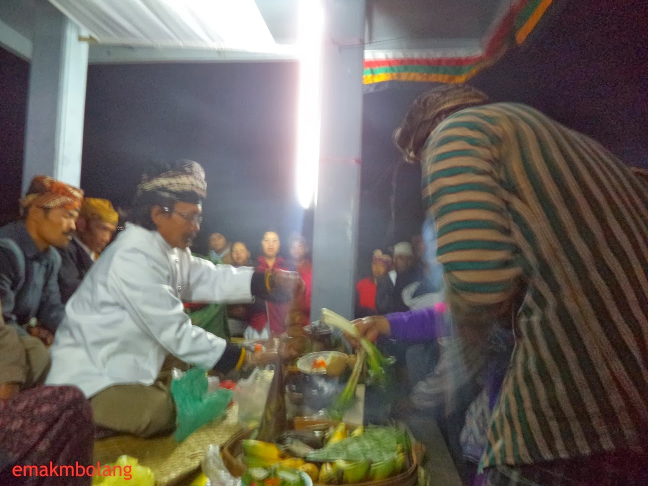 Festival Kasodo Bromo : Sakral & Mistik - EMAKMBOLANG