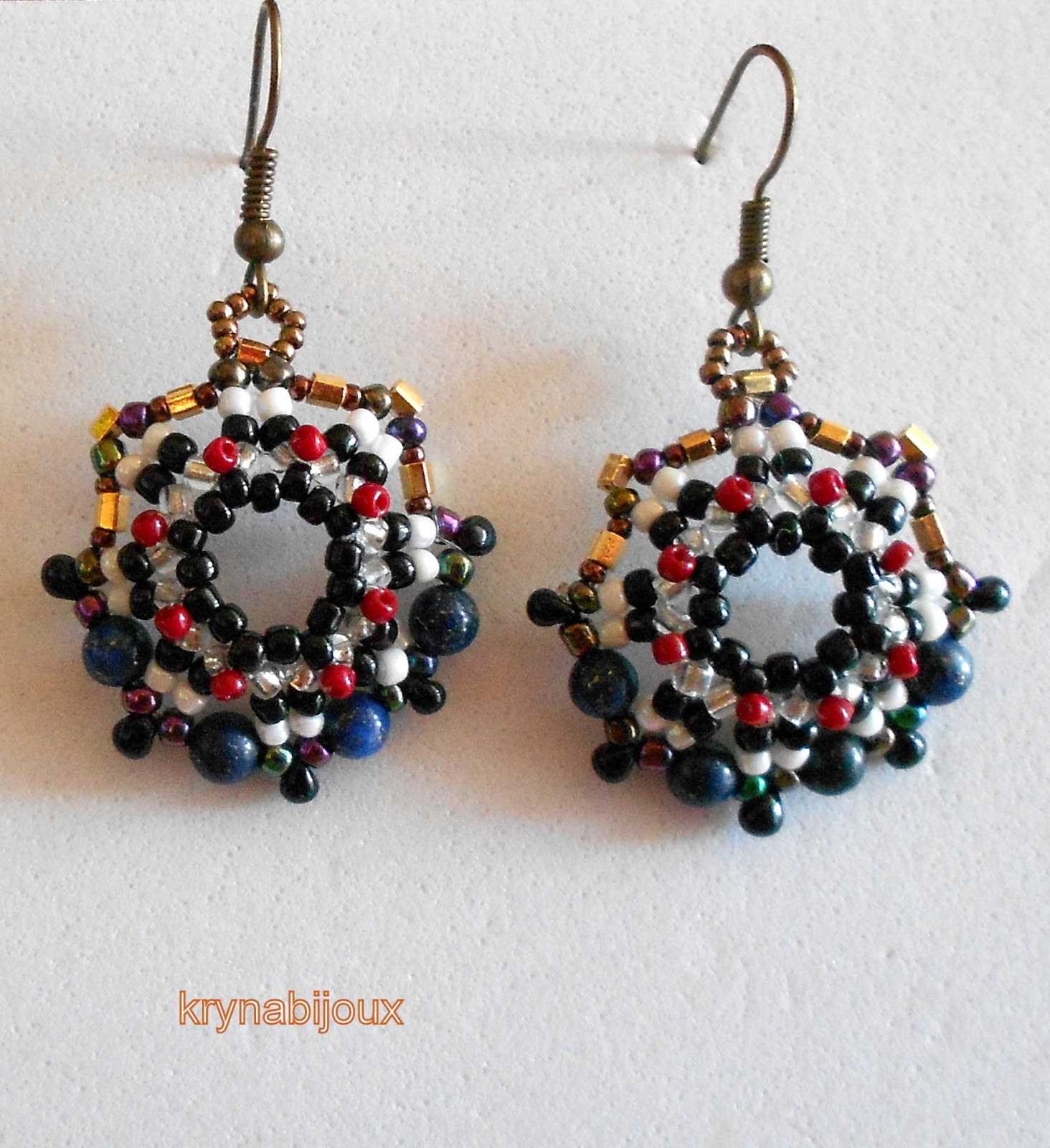 krynabijoux: Cercei colorati