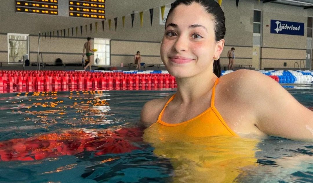 Starlet Arcade: Yusra Mardini swimming