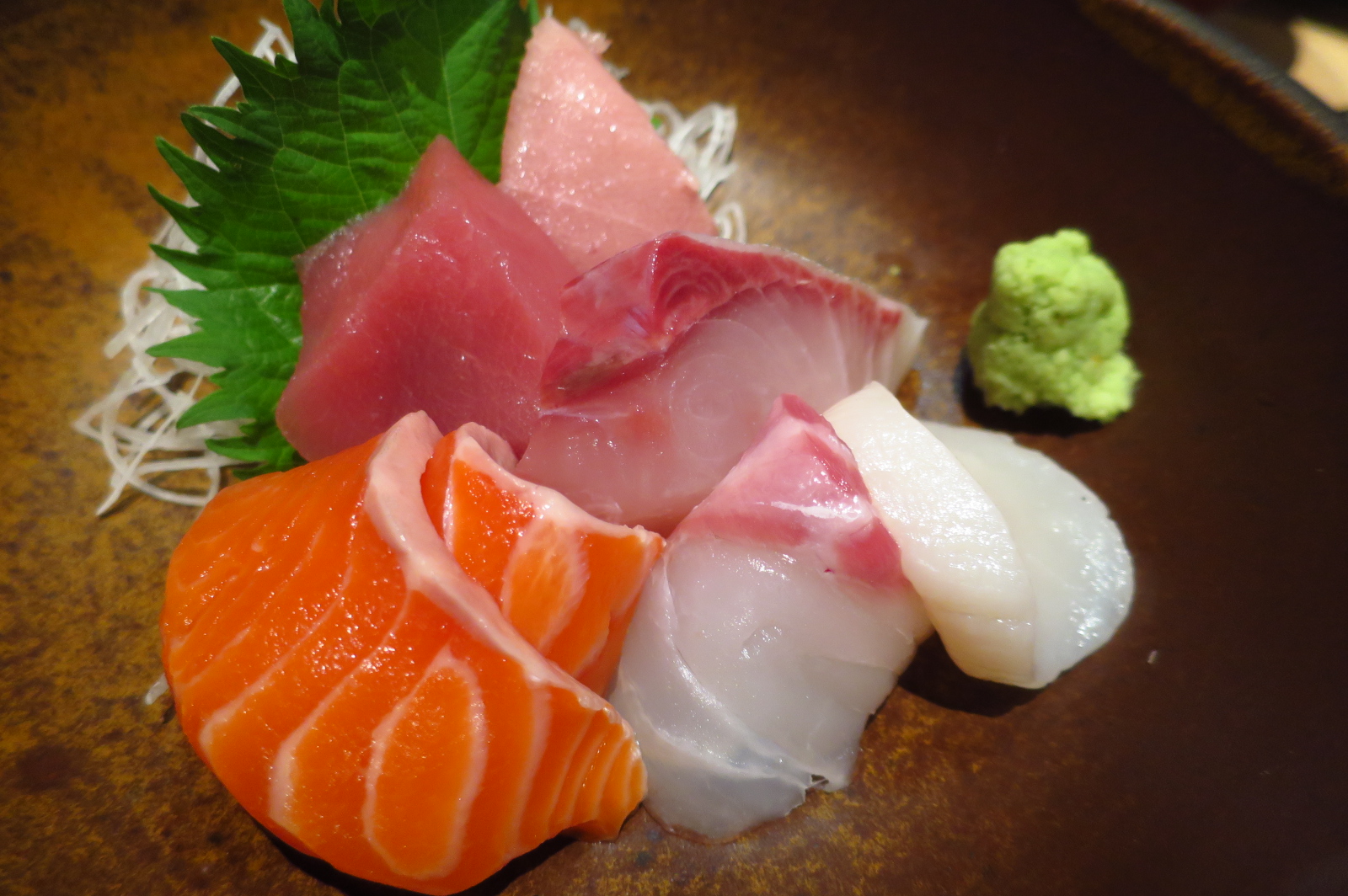 Small Potatoes Make The Steak Look Bigger: Sashimi teishoku from Suju