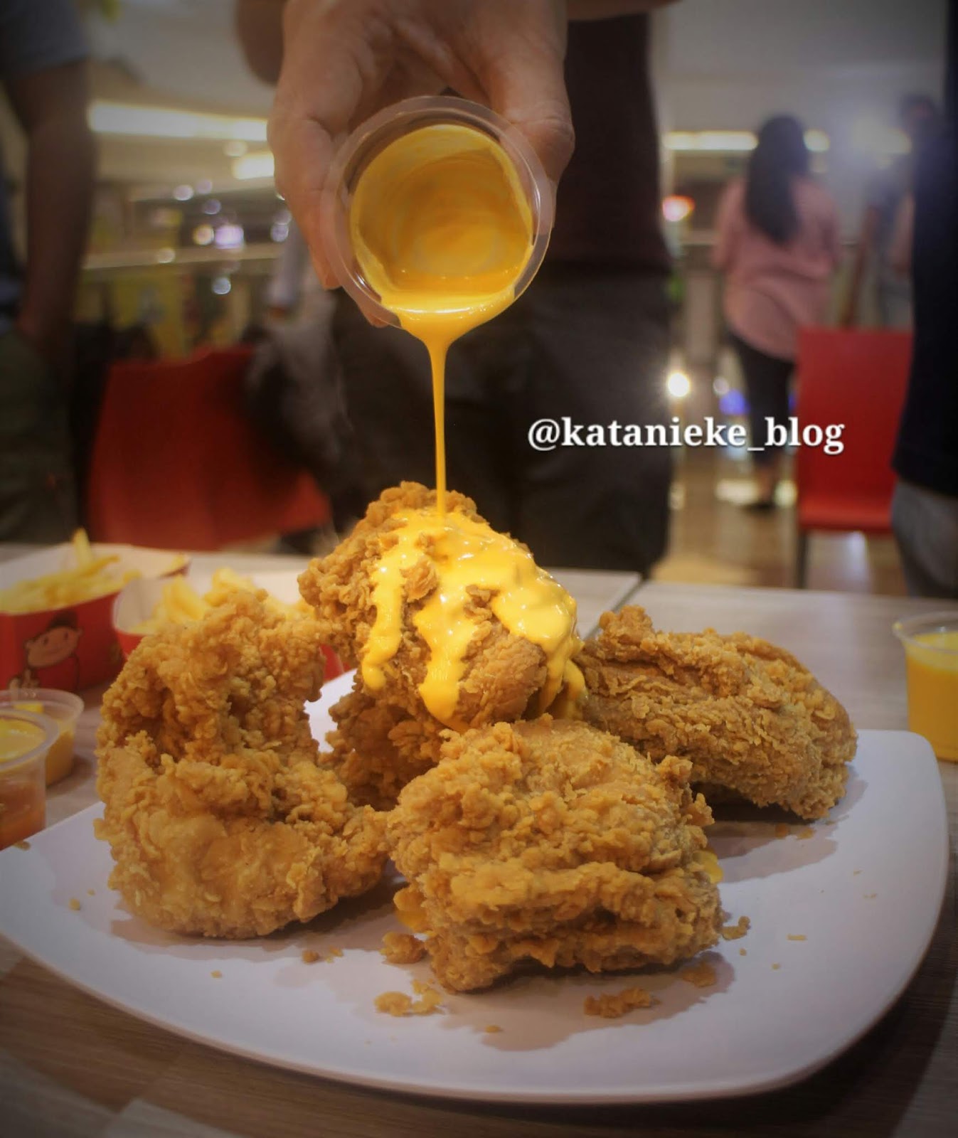 Kata Nieke: Toby's Say Cheese, Menu Baru Ayam Goreng Saus Keju