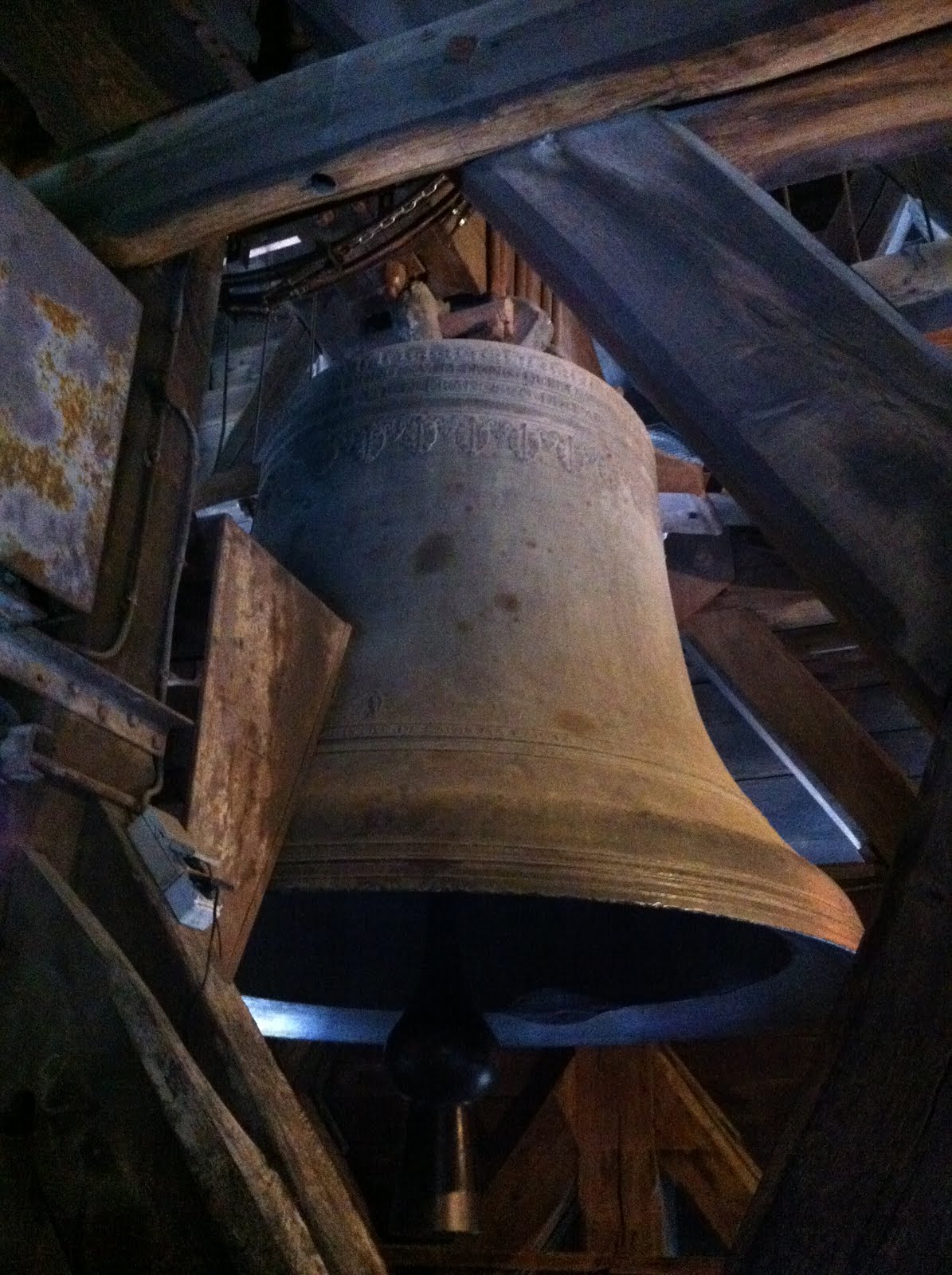 Oui Blog: Quasimodo's bell