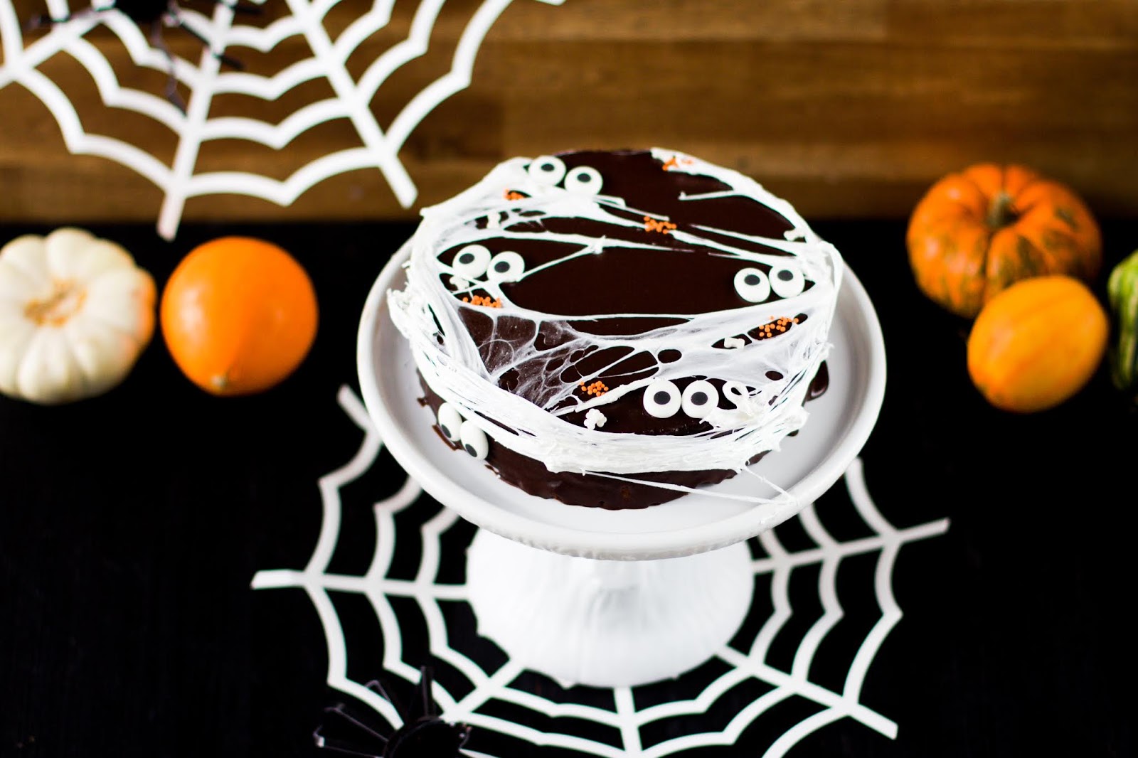 pullahiiren-leivontanurkka-halloween-vaahtokarkkiseitti-ja