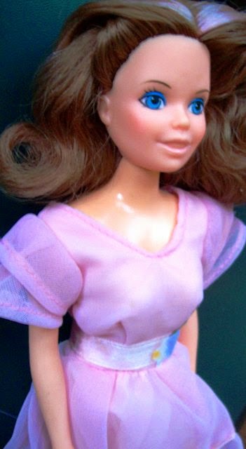 A Philly Collector of Playscale Dolls and Action Figures: Creata Flower ...