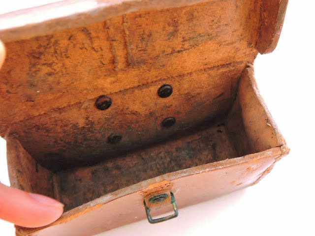 Marines In Forest Green: WWII BAR Leather Pouch Tool Modified with Hanger