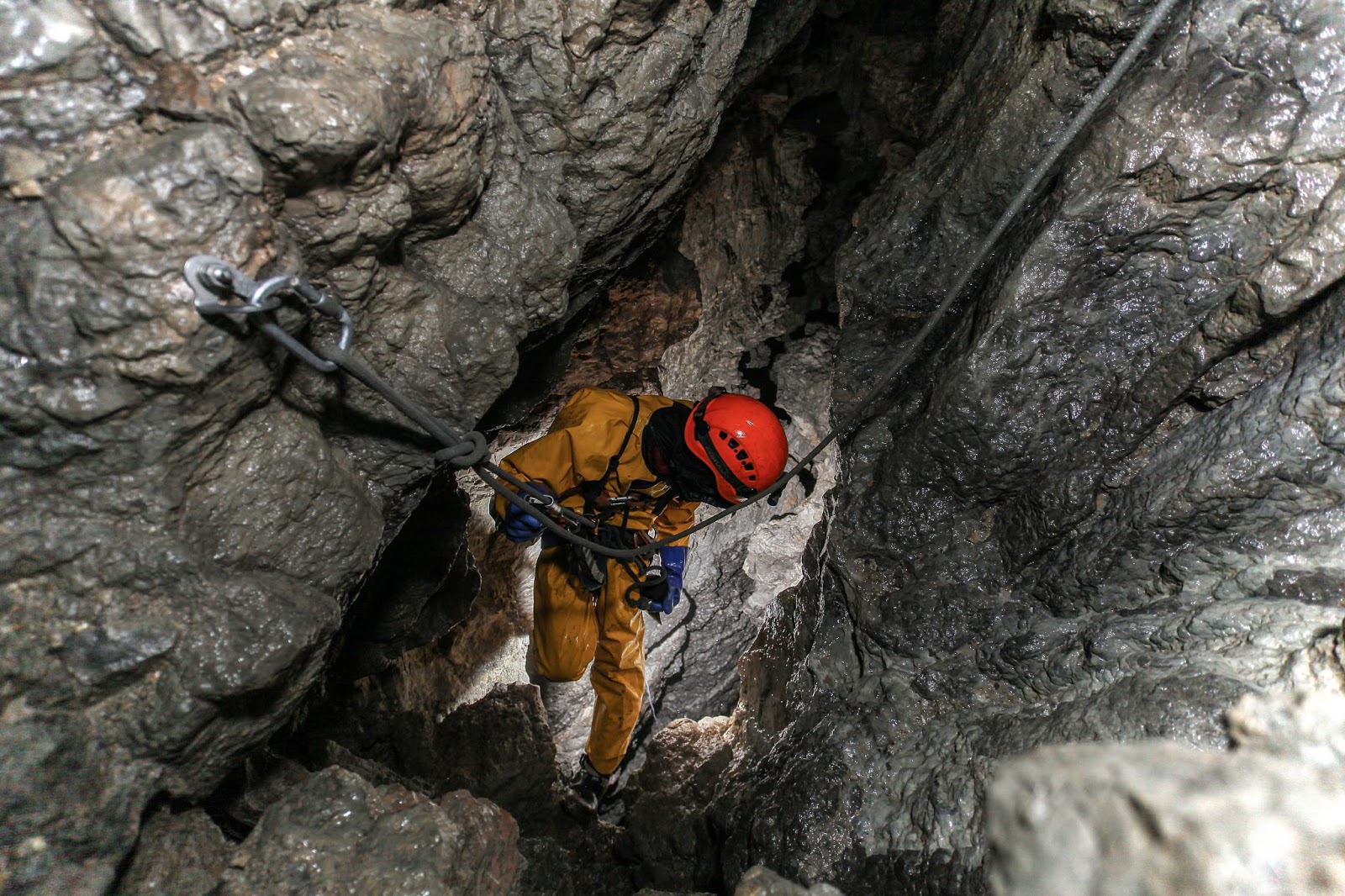 MAIN DRAIN CAVE DIVE EXPEDITION 2016, DIVE GEAR HAUL-IN - ADAM HAYDOCK