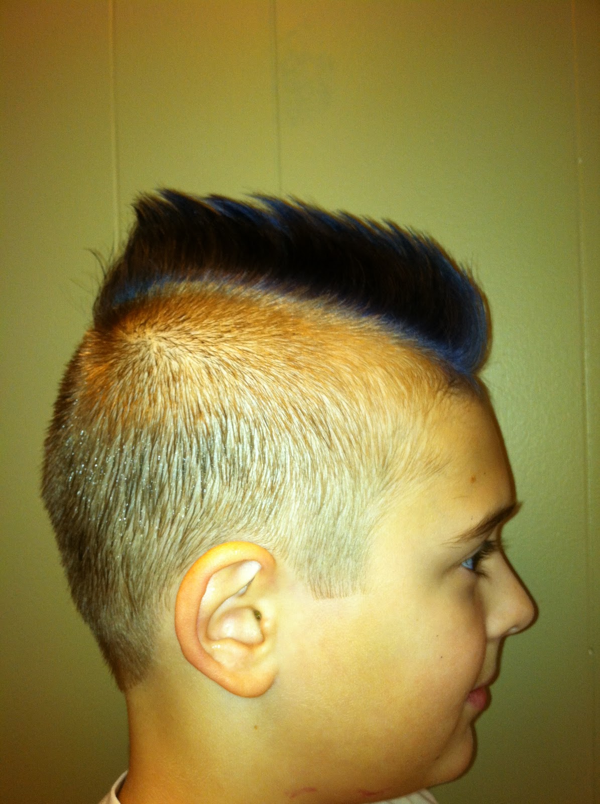 Up Do's and Dont's: blue mohawk