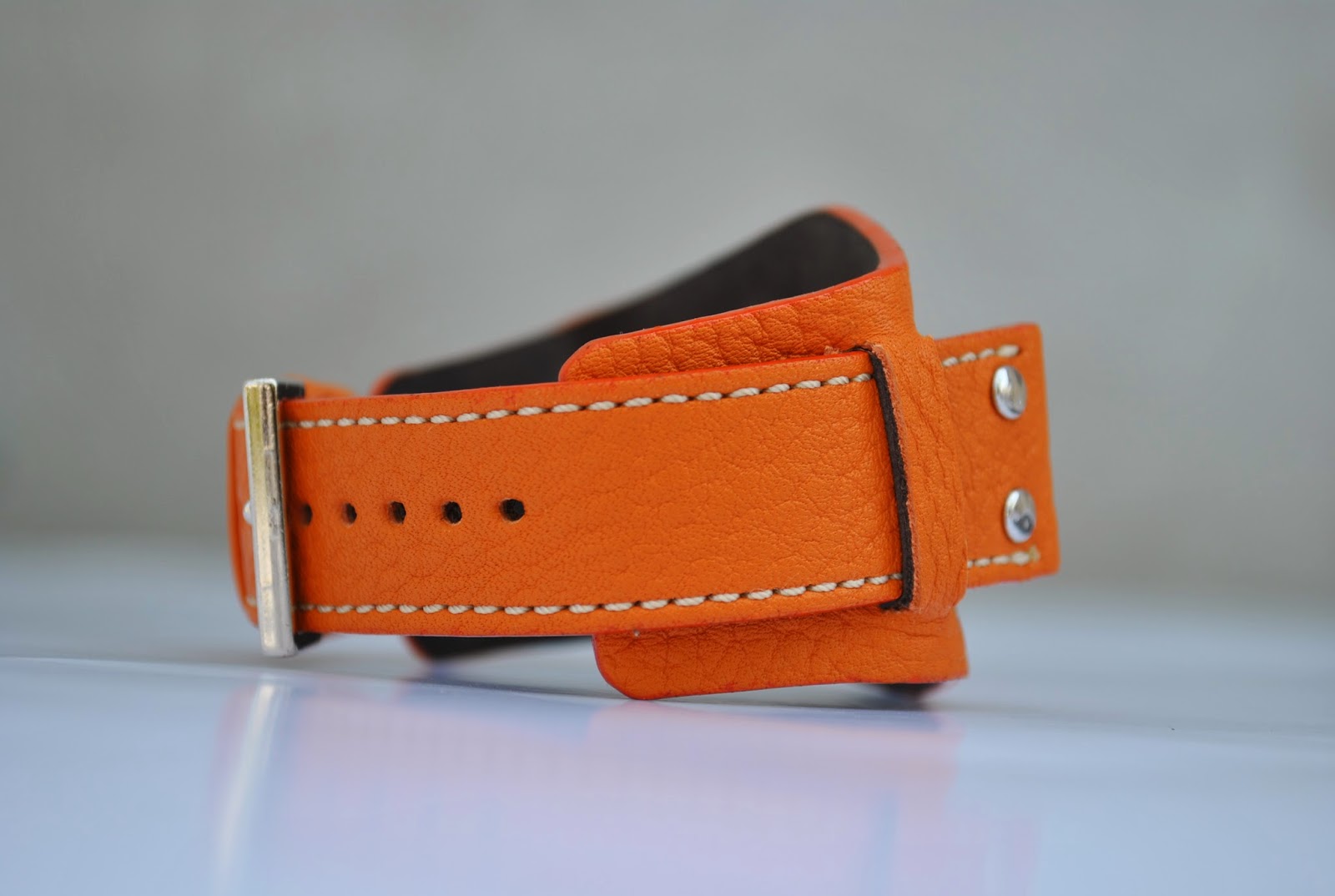 CURELE DE CEAS DIN PIELE: mai 2014