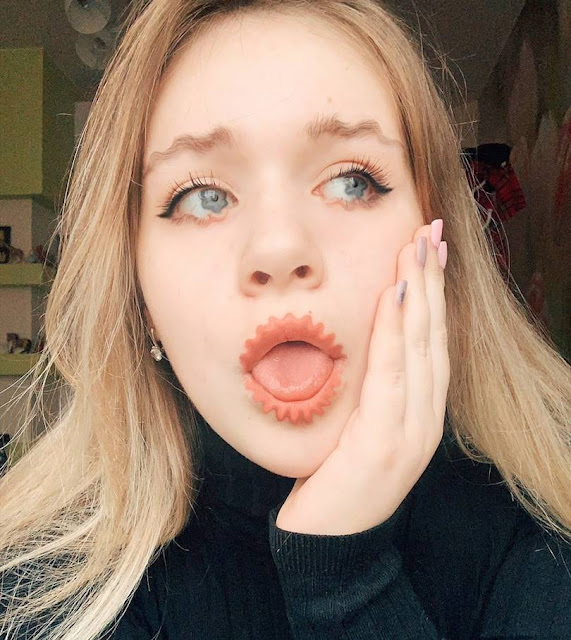 Chingum — Discover Curiosities: The New Trend of “Devil Lips” Conquers ...