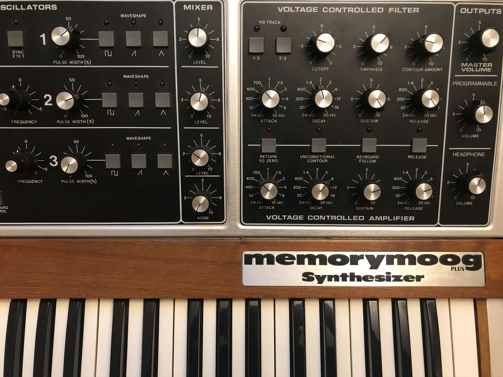 MATRIXSYNTH: Moog MemoryMoog Plus