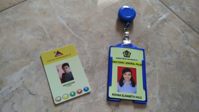 Name Tag untuk Pegawai Kantoran ~ Print Corner