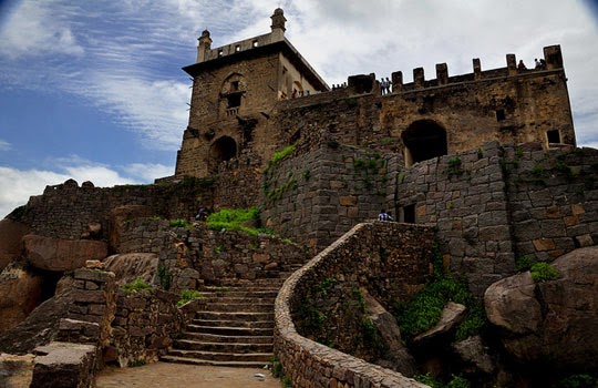 Georgious Places In India: Golkonda Fort