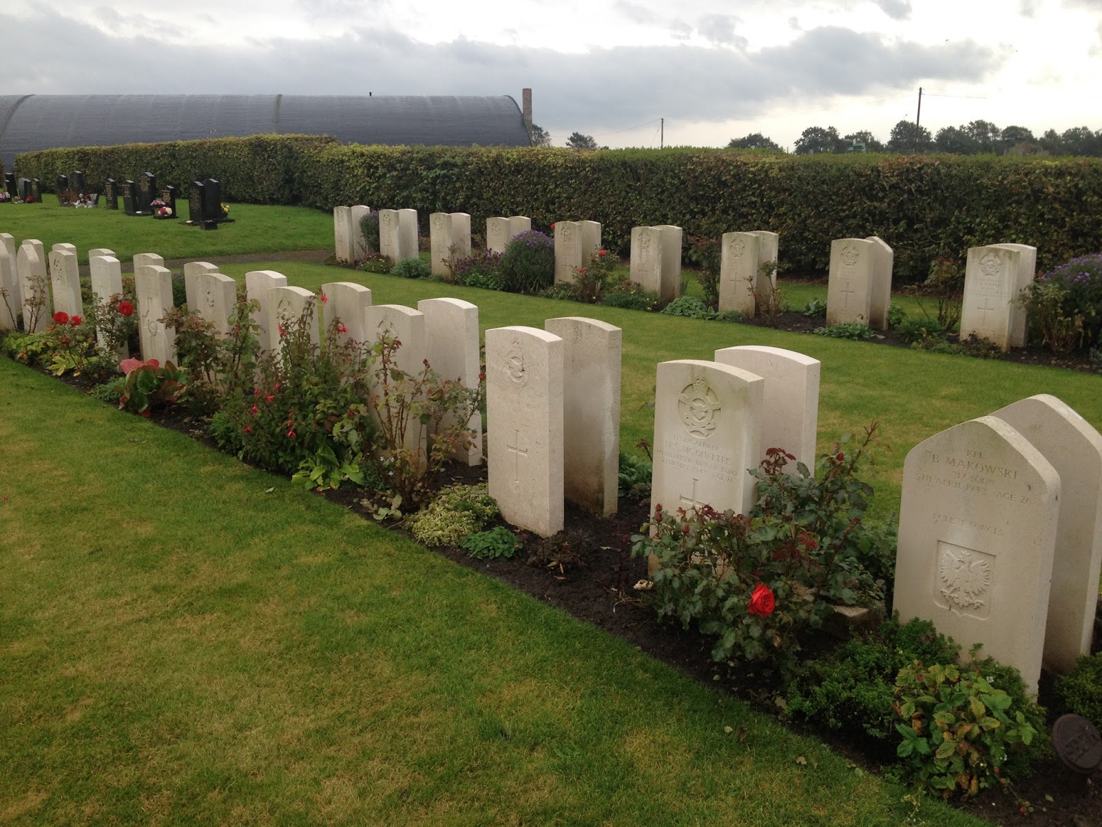WW2 - The Second World War: Silloth War Graves (website)
