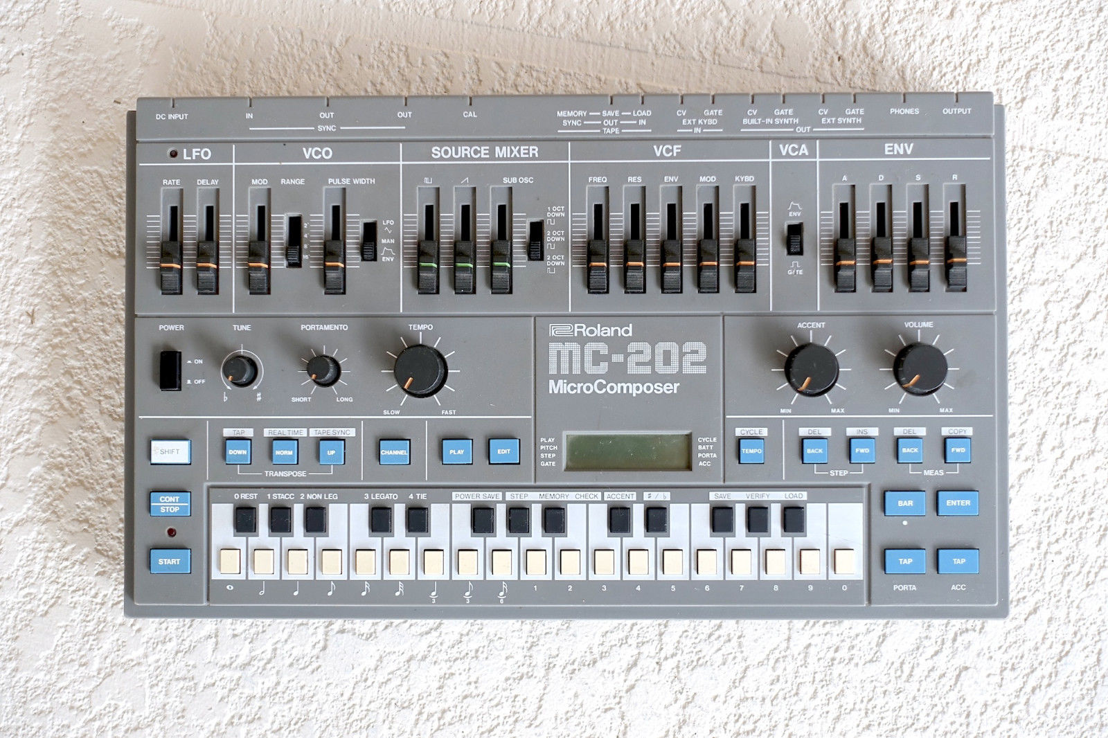 MATRIXSYNTH: Roland MC-202 SN 339200