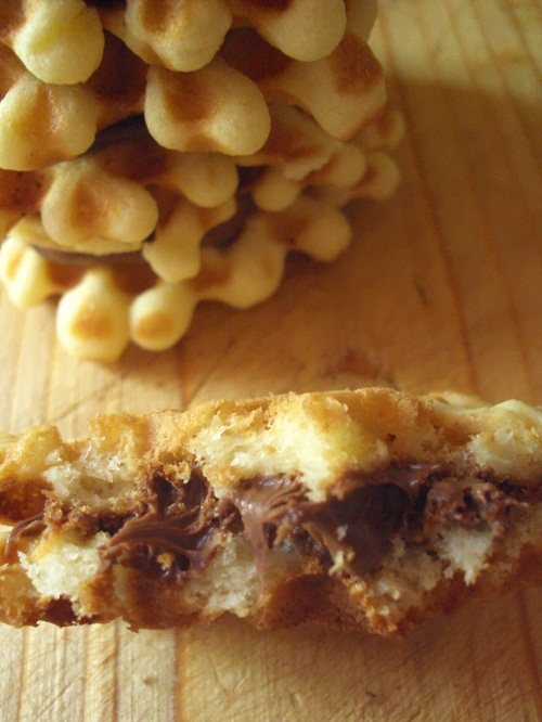 Cristina's world: Faguri cu crema de ciocolata