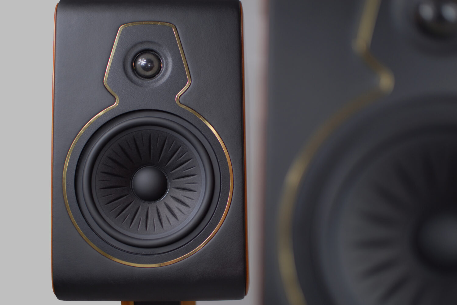 Aida Acoustics Attyla speakers – Ultimate High-Fidelity