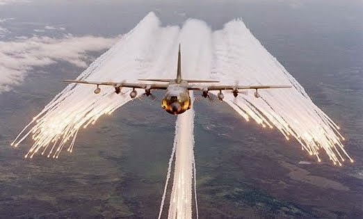 Operações Militares: Mísseis Ar-Ar (AAM) #096