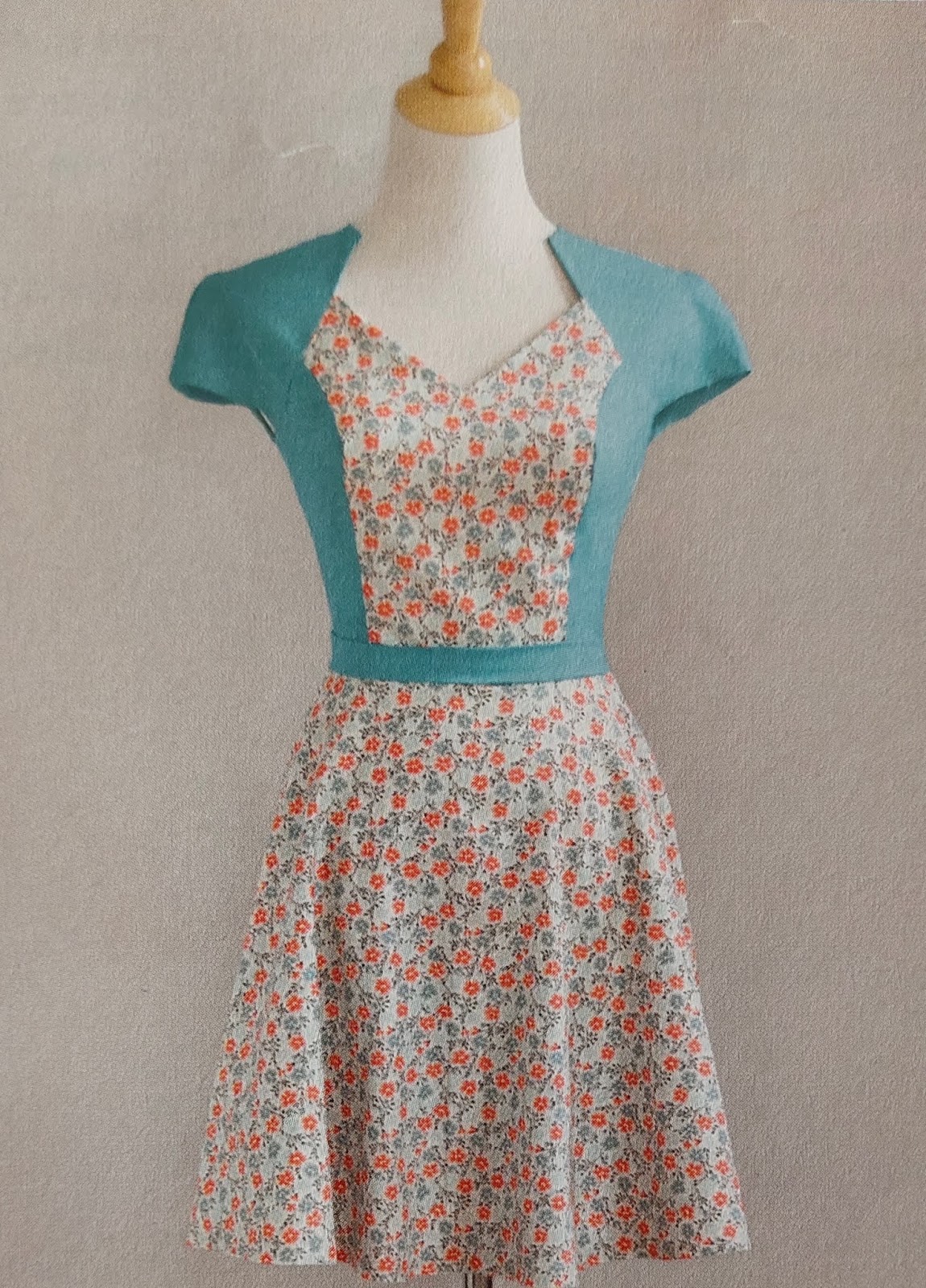 Fashion Designing: Book Review : Sew Many Dresses Sew Little Time : The ...