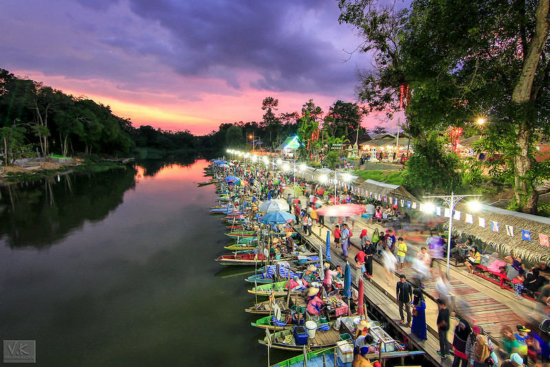 Floating Market