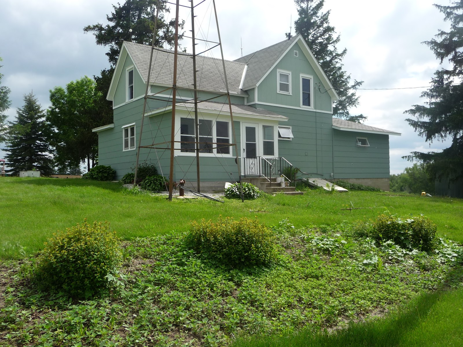 Our Acreage Adventure: Down and Dirty House Tour